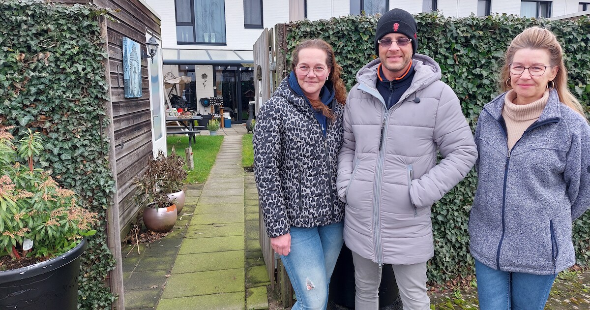 Mia uit Apeldoorn heeft al dertien jaar wateroverlast in haar tuin: ‘Je ...