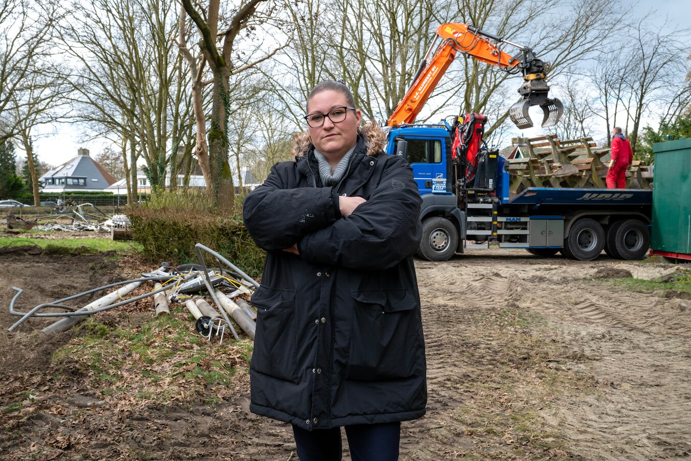 Vrijwilliger Bianca heeft buikpijn van sloop midgetgolfbaan in Bergen ...