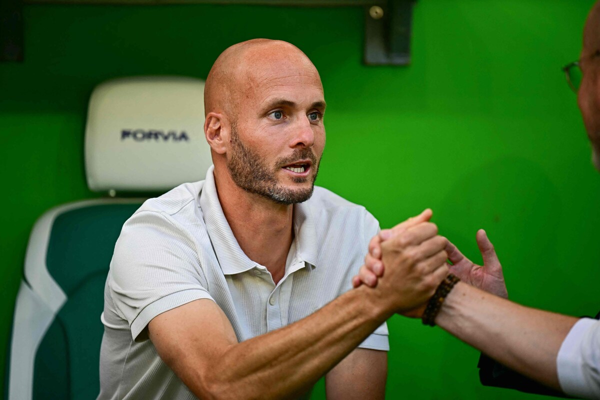 Wolfsburg zegt dat Paul Simonis na slechte start niet hoeft te vrezen ...
