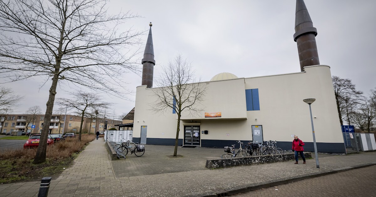Burgemeester Almere: zouden onderzoek moskeeën nu anders aanpakken ...