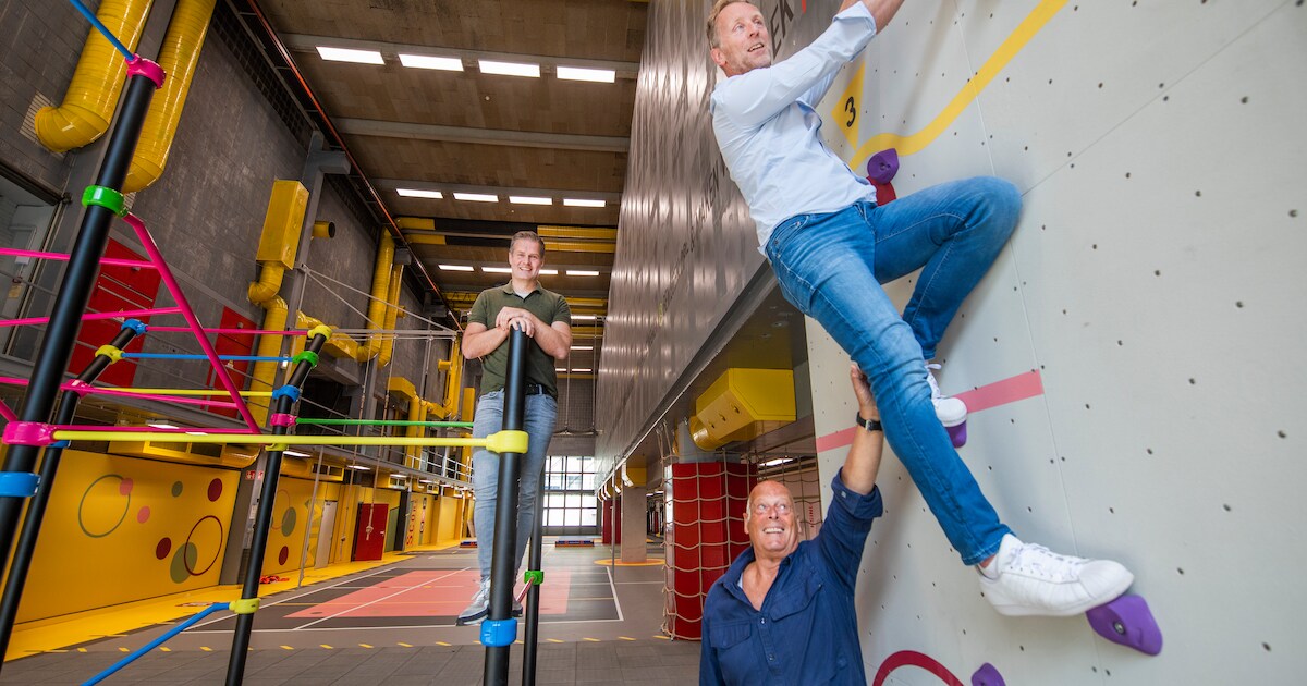Alles is scheef in wetenschappelijk verantwoorde beweeghal in Apeldoorn ...