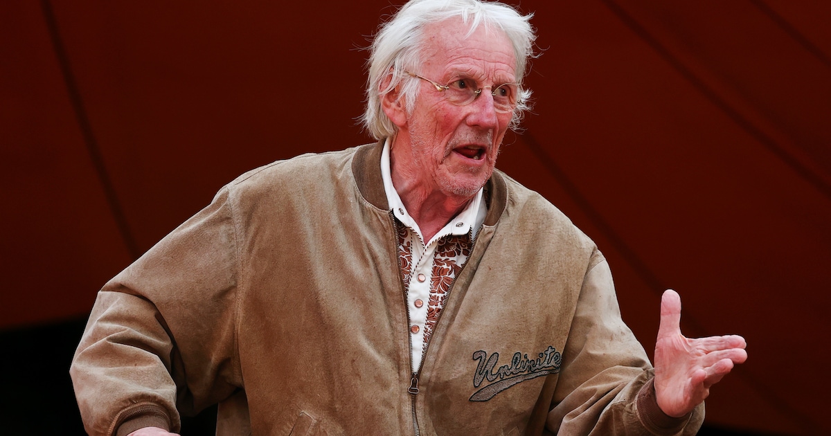 Freek de Jonge (81) gaat volgend jaar weer het podium op: ‘Geniet nog ...