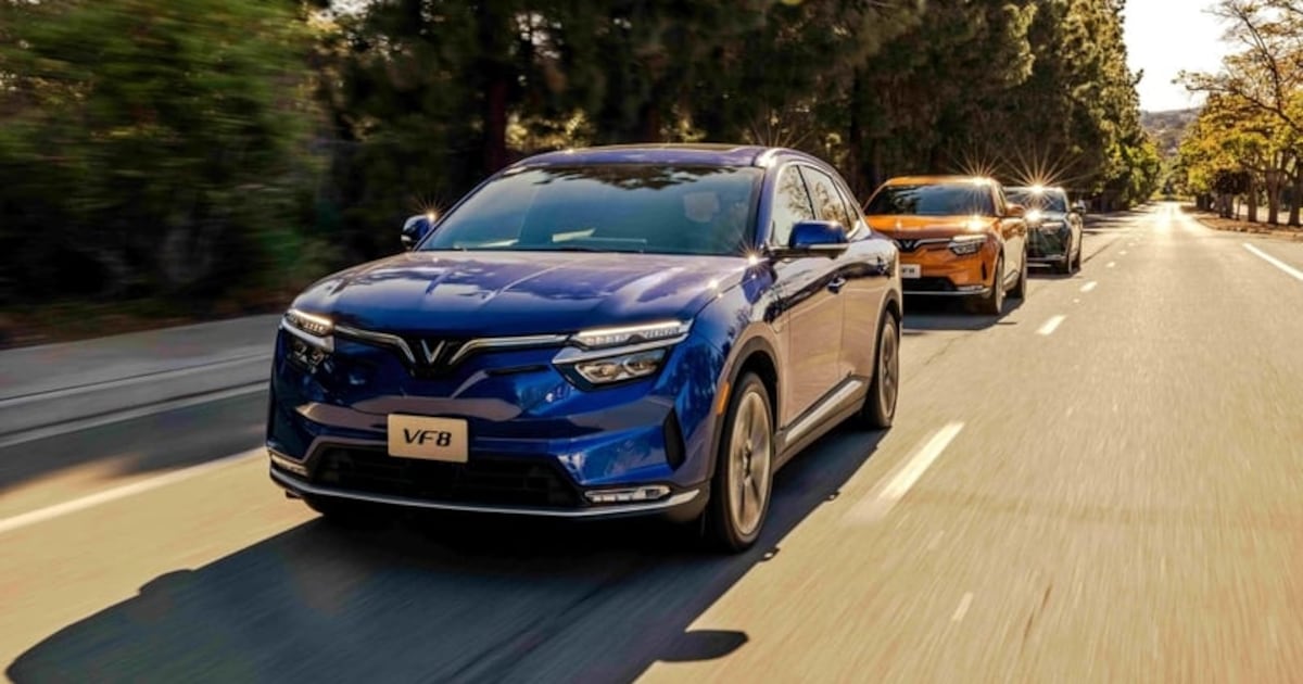 Aandelenkoers van ooit vierde automerk ter wereld in vrije val: van 82 ...