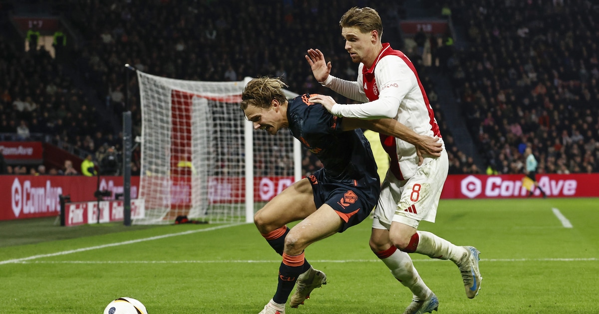Na zeldzame teenblessure stond Niklas Vesterlund er tegen Ajax weer ...