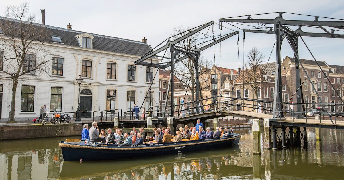 Zonnig debuut voor Fluisterboot | Regio | AD.nl