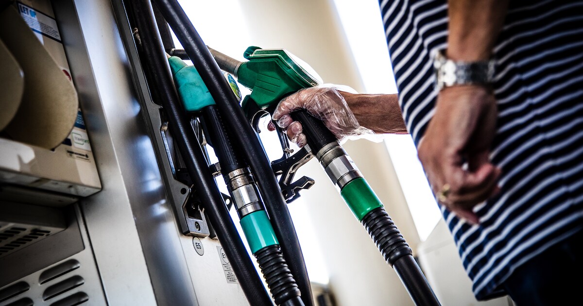 Benzineprijs daalt met de dag: hier tank je het goedkoopst | Rotterdam ...