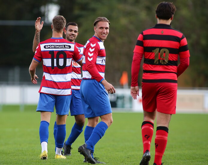 FC Oudewater verrast, blamage ARC, Bodegraven haalt einde niet: lees ...