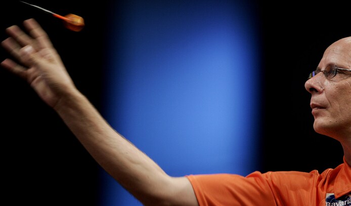 Oud-topdarter Co Stompé blikt terug op bewogen carrière: ‘Tegen Littler ...