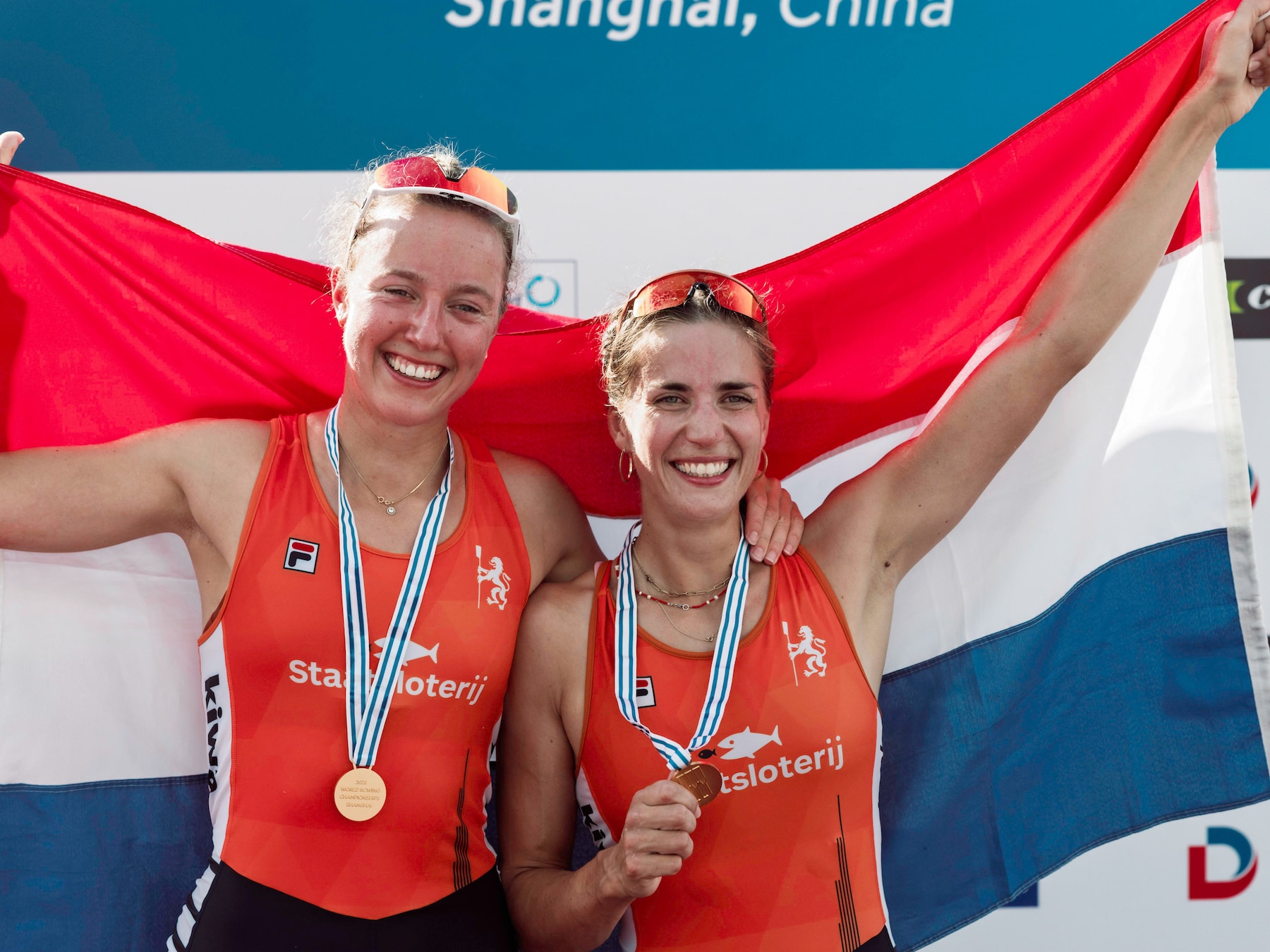 Femke Bol loodst olympisch kampioen Nederland naar WK-zilver op 4x400 ...