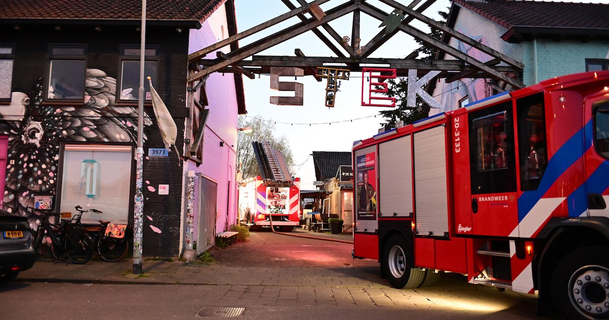 Brandweer rukt uit voor brand bij Stek in Breda, gehele terrein ontruimd | Breda | AD.nl