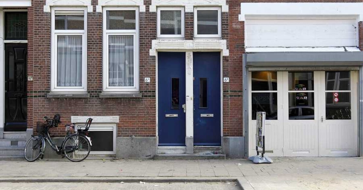 Ook deurwaarder stond bij dode Bep op de stoep | Rotterdam | AD.nl