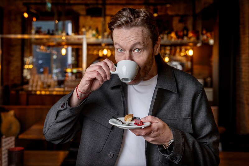 Gijs Staverman werd weggeduwd door vriendin tijdens huwelijksaanzoek ...