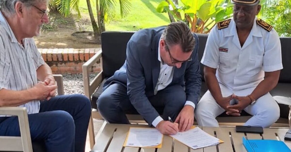 Richard de Mos tekent ‘namens Den Haag’ een intentieovereenkomst voor ...