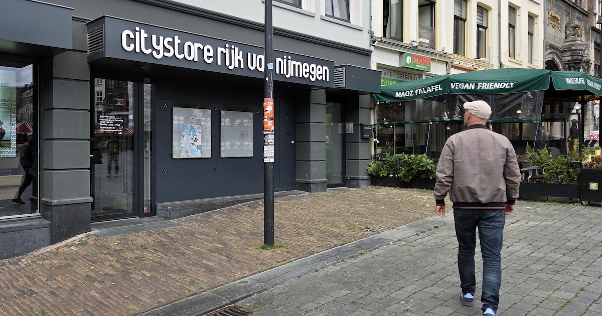 Meer pinautomaten verdwijnen uit het centrum van Nijmegen, maar de ...