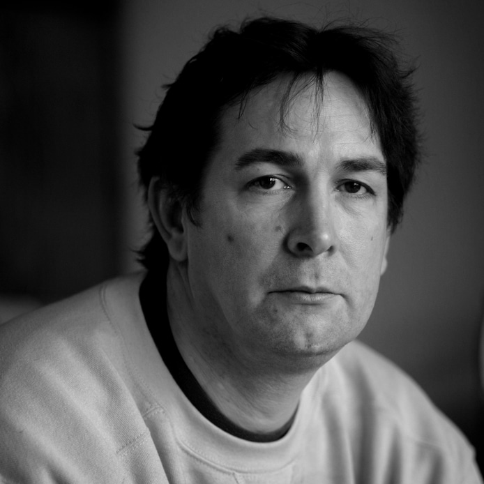 Mari verloor zijn vriendin doordat een stoeptegel vanaf een viaduct werd gegooid: ‘Ze is ...