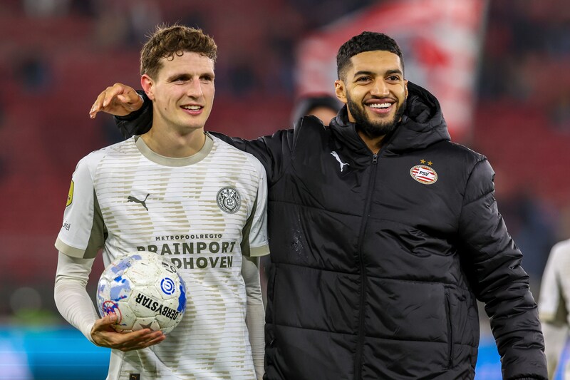 Guus Til wil geen verslapping bij PSV zien: ‘Zo snel mogelijk die ...