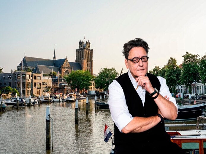 De iconische toren van de Grote Kerk heeft een pijnlijk laagje verdriet ...