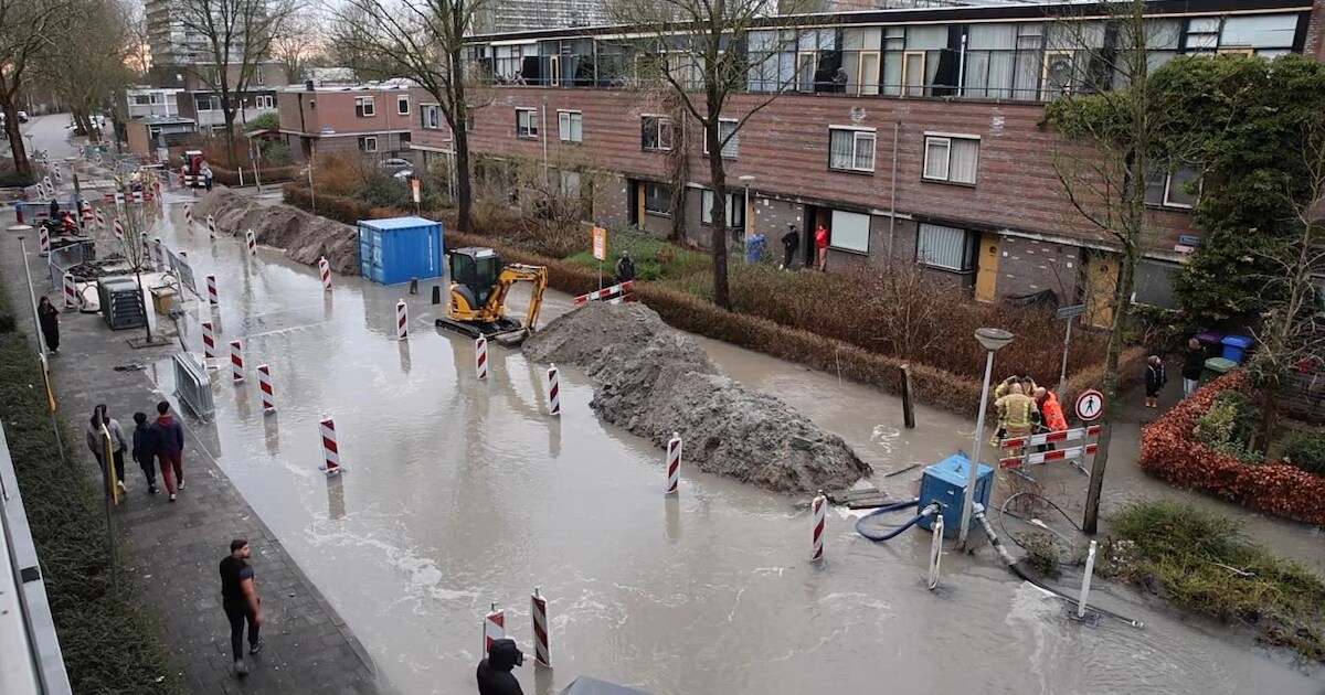 1,2 miljoen liter water weggespoeld door kapotte leiding Chopinlaan ...