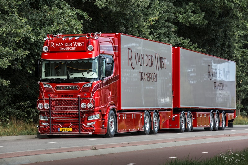 Tranen bij trucker Rick: hij heeft de mooiste vrachtwagen van Nederland ...