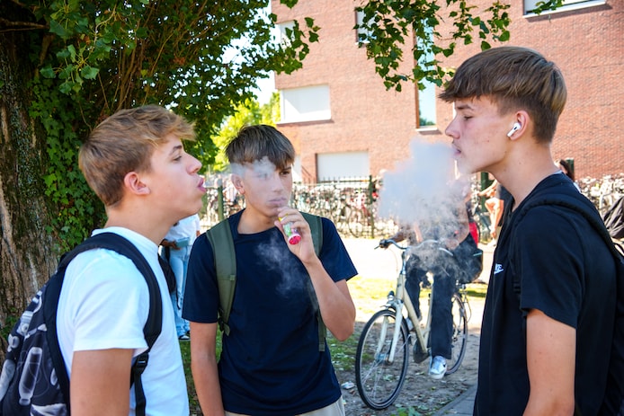 ‘Een derde van alle leerlingen op onze school is verslaafd aan de vape ...