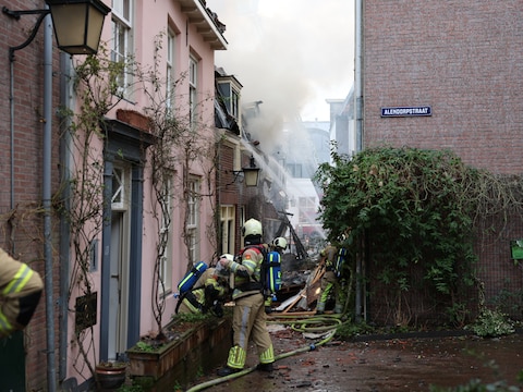 Grote brand en meerdere explosies in binnenstad Utrecht, één ...