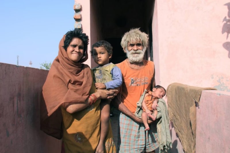 Australische vader (93) wil lang genoeg leven om zijn 18 maanden oude ...
