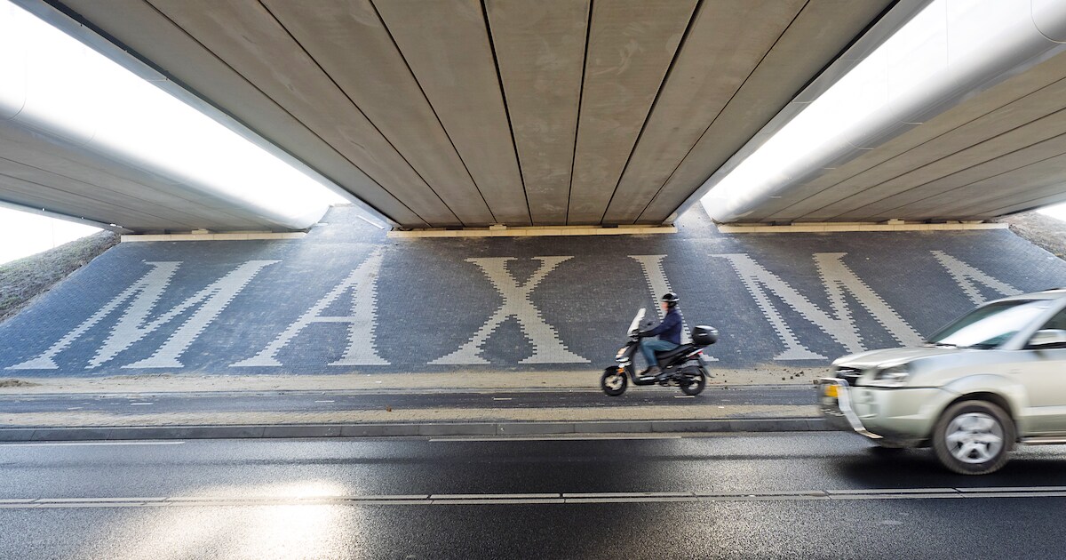 Máximabrug vanmiddag open | Regio | AD.nl