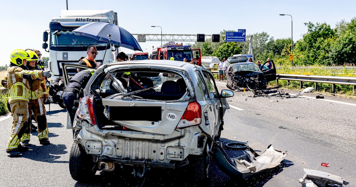 Spookrijdende vrouw (75) veroorzaakt ongeval met twee zwaargewonden op ...