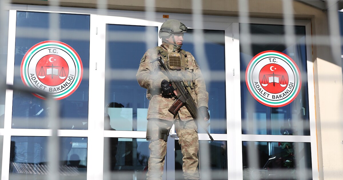 Proces tegen schutter aanslag club Reina begonnen | Buitenland | AD.nl