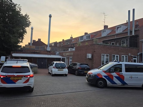Overvallers met maskers slaan toe bij snackbar in Venlo, politie zoekt ...