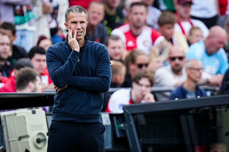 Robin van Persie staat voor uitdaging tegen Fenerbahçe: ‘Het wordt een ...