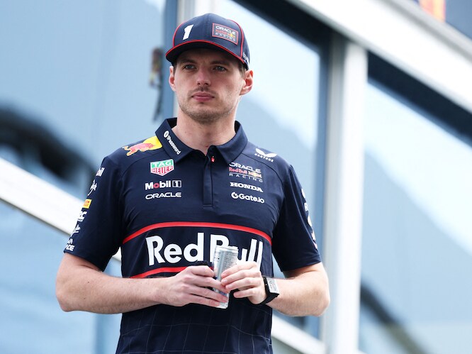 Stand Formule 1 | Max Verstappen eenzaam op derde plaats, Piastri ziet teamgenoot Norris naderen ...