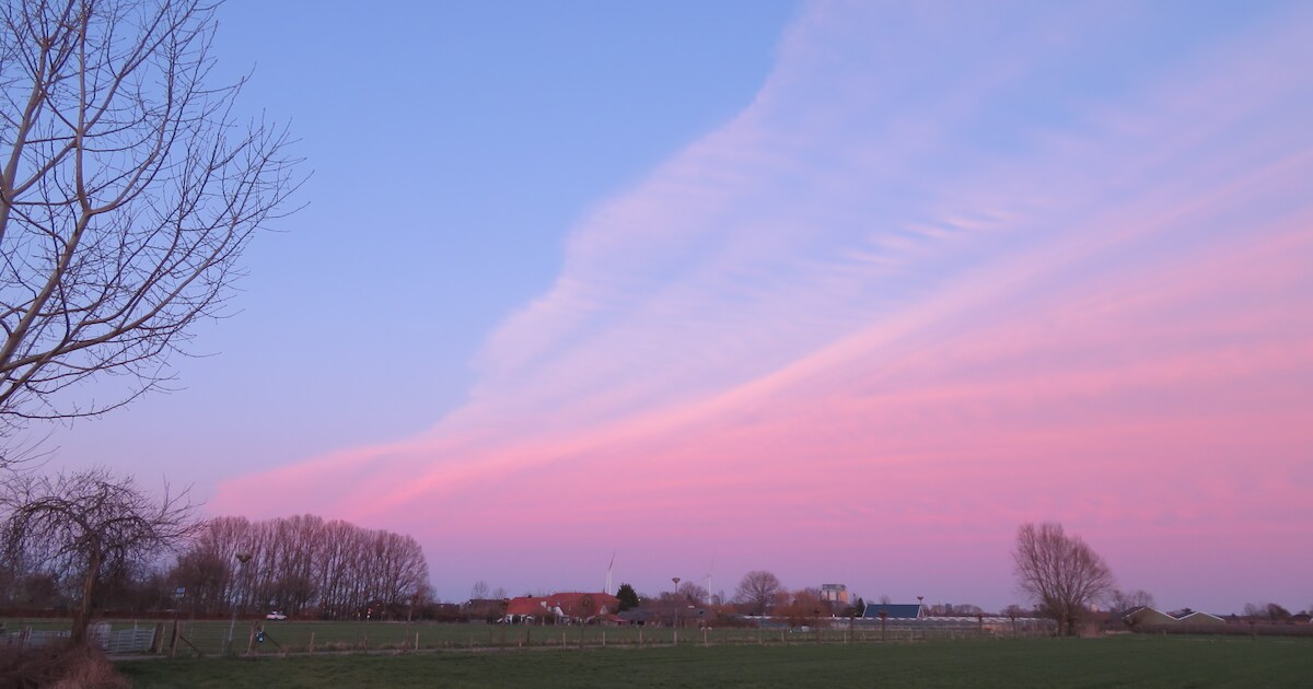 Zag jij zondagavond ook ineens een roze lucht in de Liemers? | Regio ...