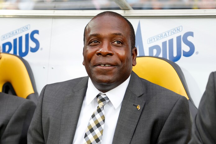 Stanley Menzo terug als bondscoach van Suriname: ‘Nog trotser dan de ...