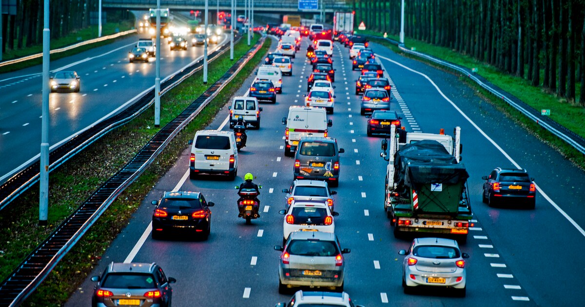 Drukke ochtendspits rond Rotterdam door meerdere ongevallen | Rotterdam | AD.nl