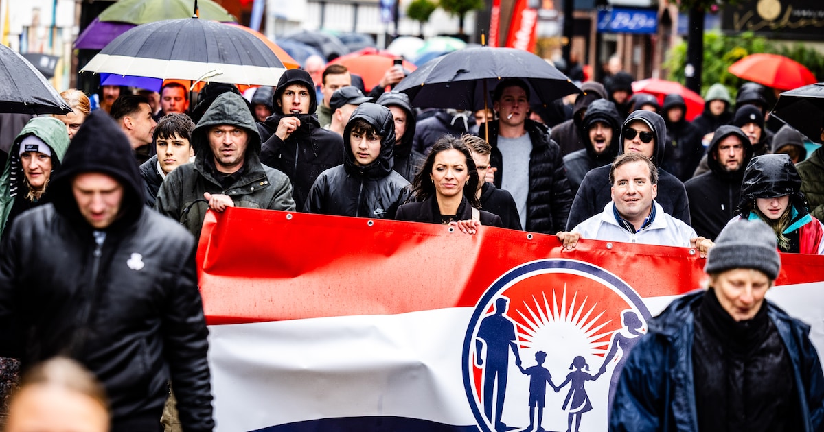 Waarom mocht de afgelaste demonstratie tegen het azc in Sliedrecht toch ...