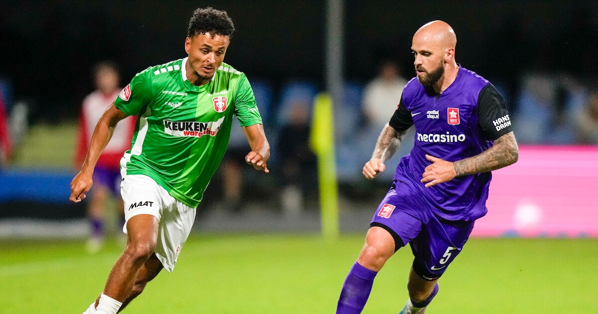 Bronkhorst streeft bij FC Dordrecht hoge(re) doelen na: ‘Ik wil nog ...