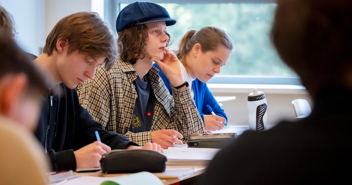 Fries examen populairder dan ooit, scholen starten in september 2028 ...