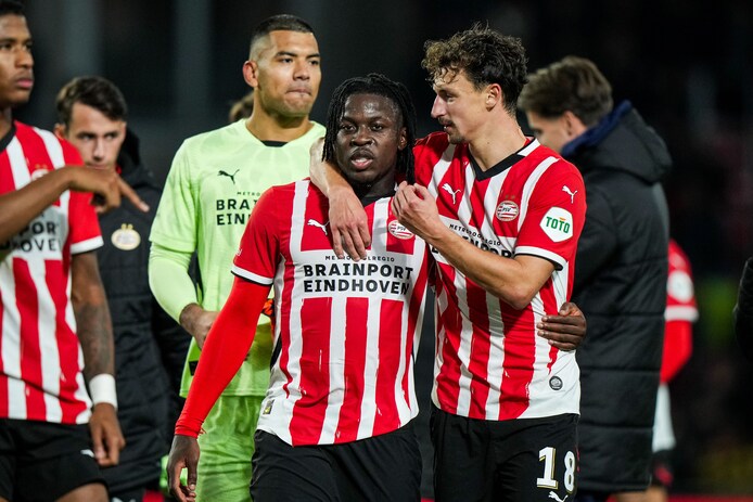 PSV zelfs met tien man te sterk: koploper bibbert in slotfase, maar ...