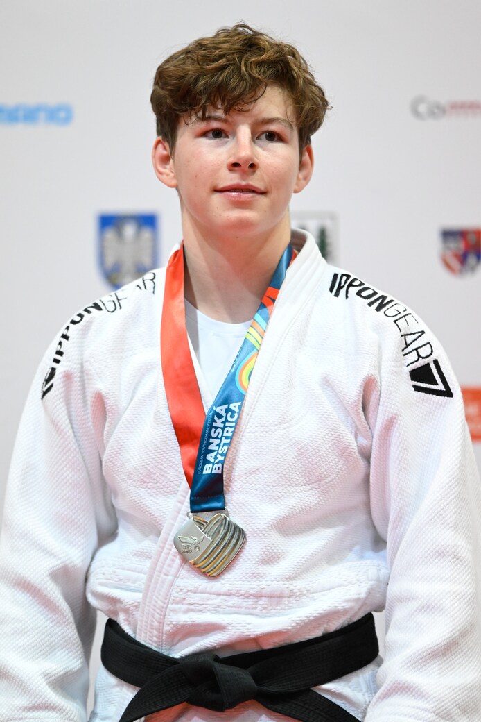 Opluchting bij Beurskens nu ze definitief naar Spelen gaat: ‘Femke Bol aan het werk te zien ...