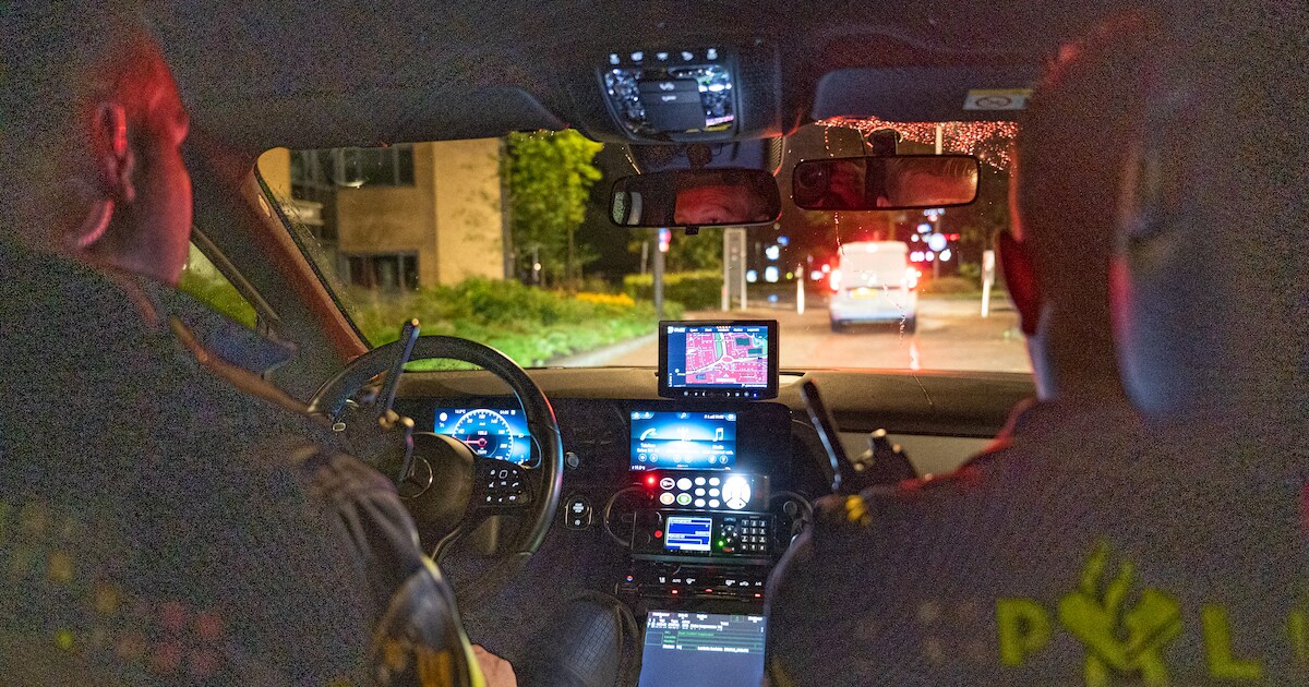 Als (bijna) iedereen slaapt, waakt agent Josher op straat: ‘Er zijn ‘s ...