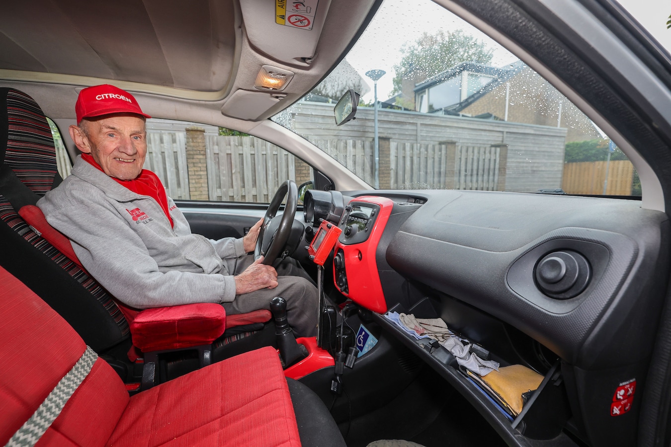 Wiel (89) rijdt een miljoen kilometer in zijn auto: ‘Heb hier negen ...