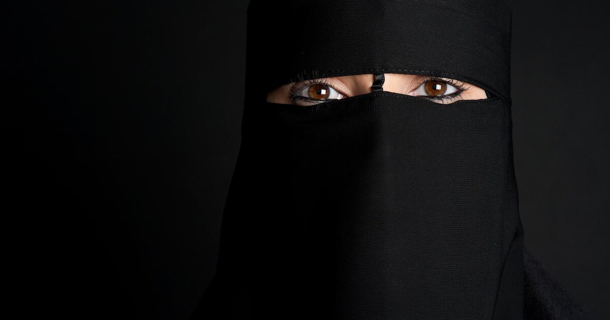 Van Berkel naar het kalifaat: OM ziet talloze appjes aan haar moeder als bewijs tegen Nikki S ...