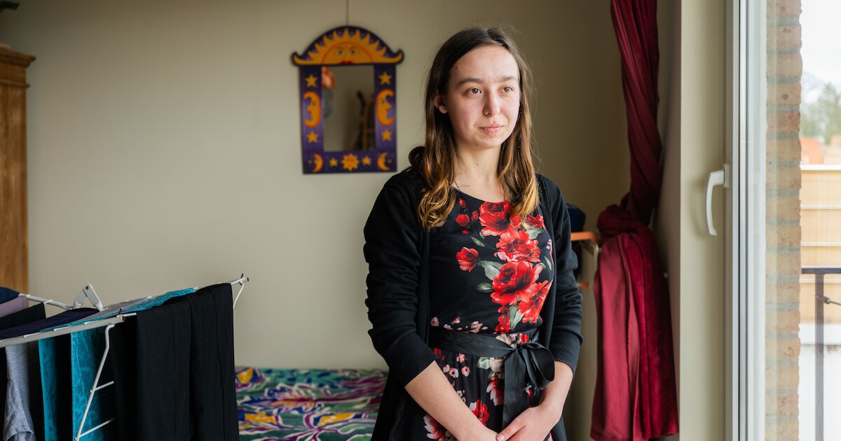 Laura (20) droomt van een leven als traditionele vrouw: ‘De man brengt ...