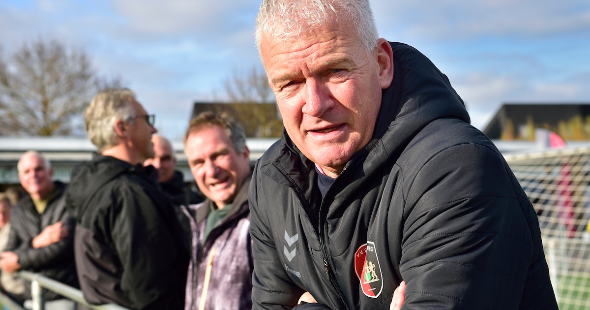 Familiebanden op het voetbalveld: Pieter van Zoest tegenover eigen zoon ...