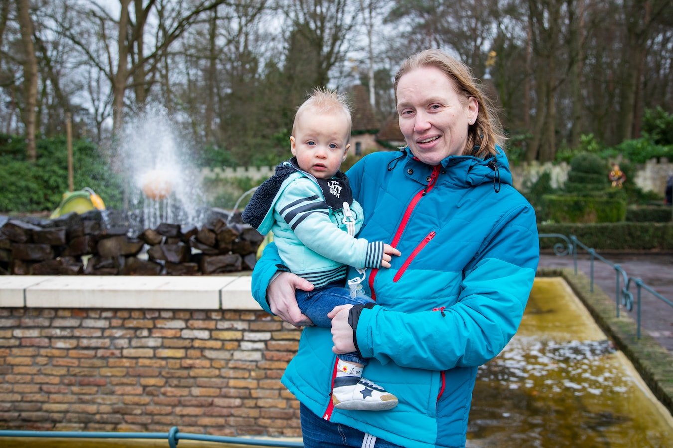 Kwetsbare gezinnen krijgen dagje Efteling: ‘Ze hebben hun sores even ...