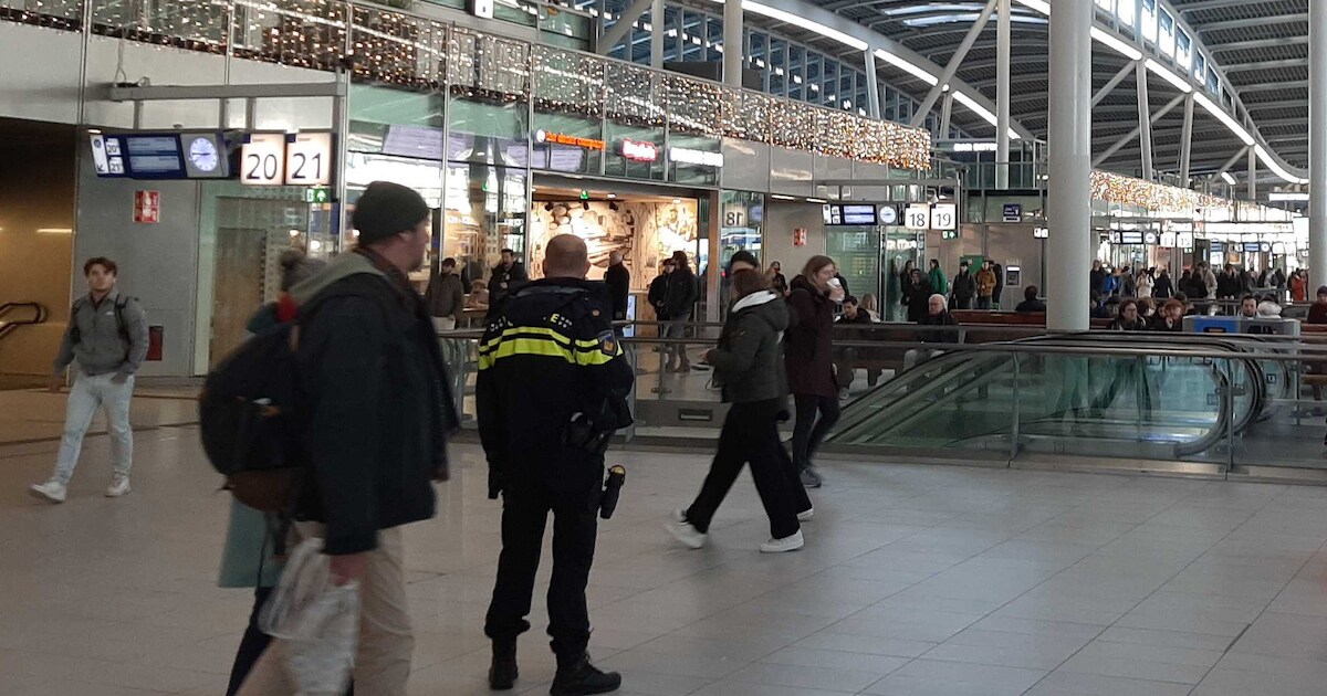 Extra politie op Utrecht CS was vanwege Haarlemmer die bank bedreigde ...