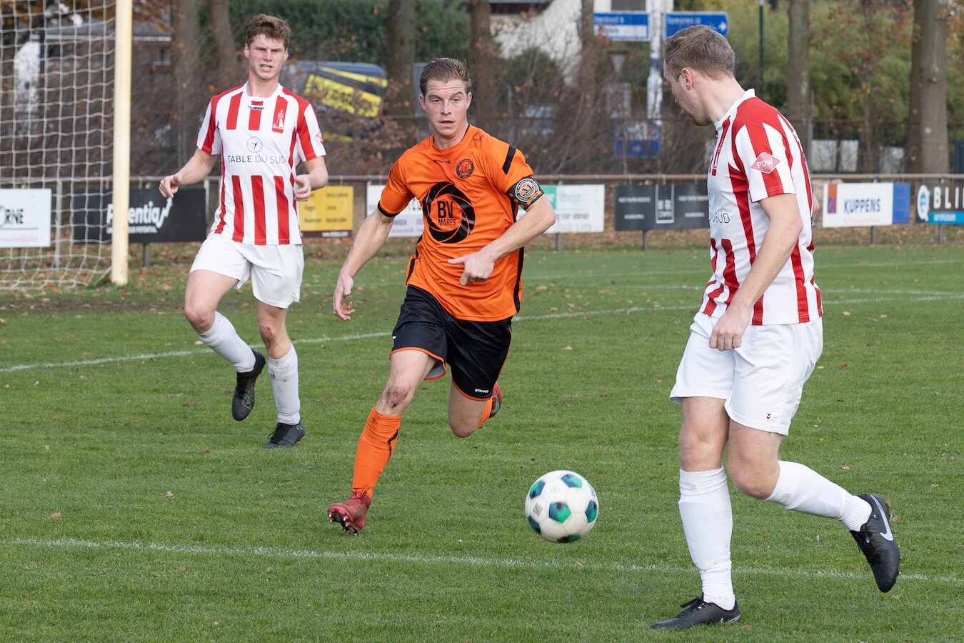 Jordy van Zon bezorgt Maarheeze in topper tegen DOSL de koppositie ...