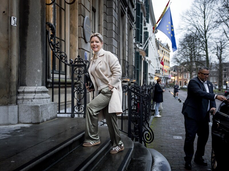 Ontslagen staatssecretaris straks op bordes als vicepremier: ‘Mona ...