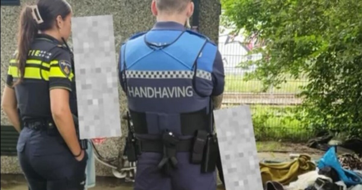 Twee drugsverslaafden verblijven in tent langs RandstadRail, handhaving ...